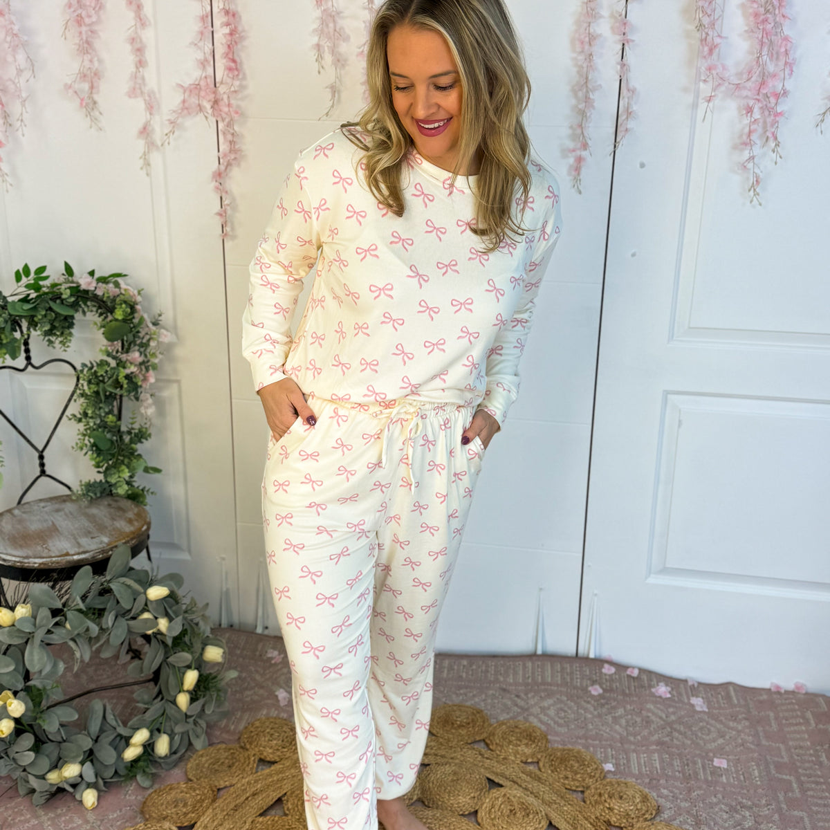 Mary Square Sophie Bows Jogger Set – The Lovely Closet